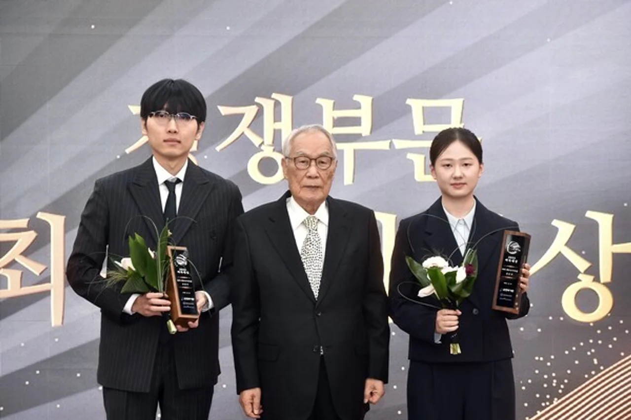 Shin Jin-seo and Kim Eun-ji Win MVP at the 2025 Go Awards